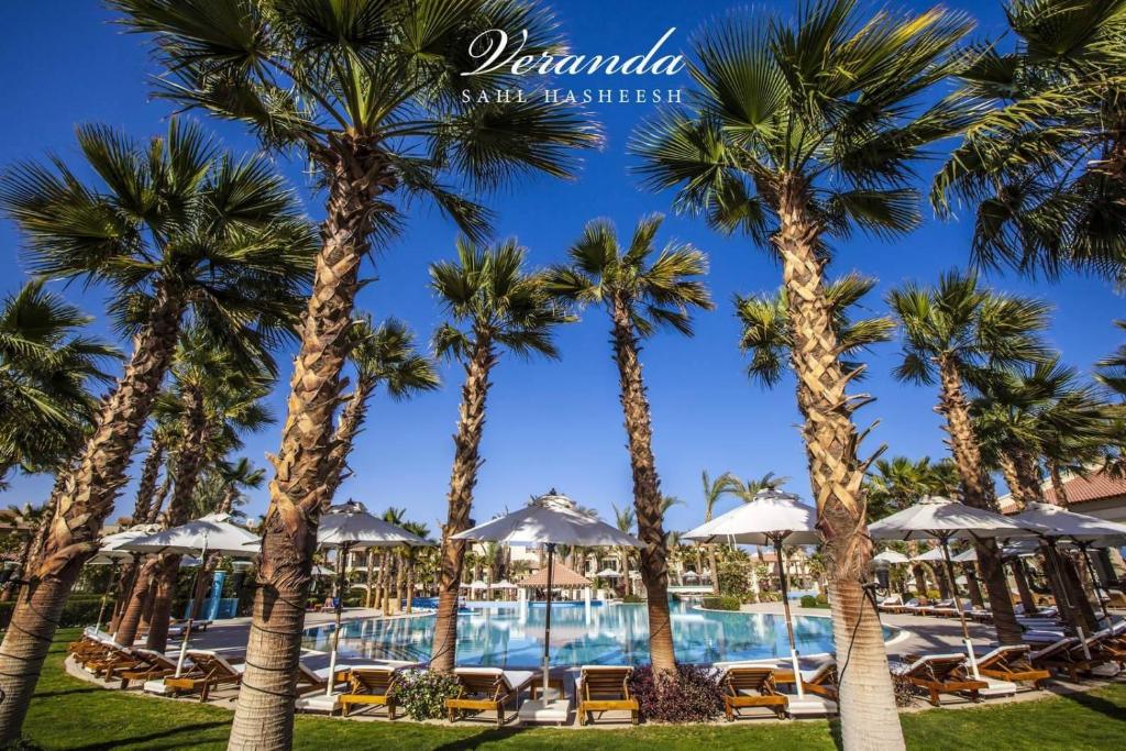 A studio with a distinctive view in Veranda Inertia Village at a very ...